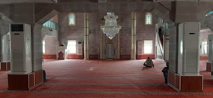 Cami İzzet Bayraktar Cami, Talas, foto