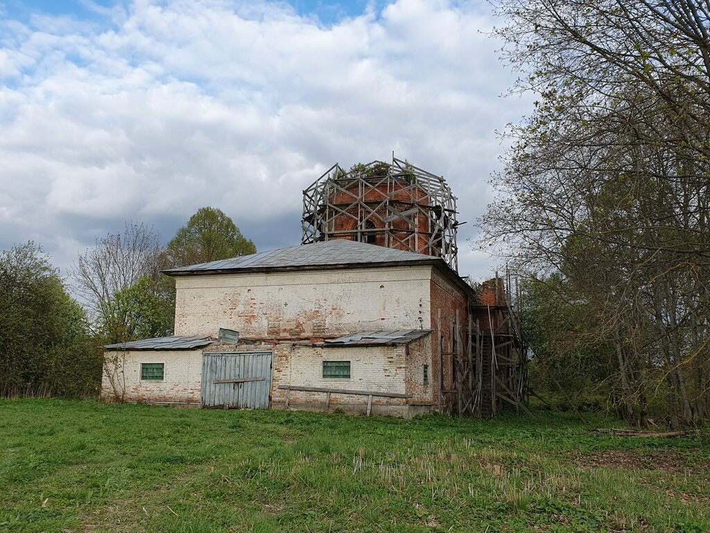 Ortodoks kiliseleri Церковь Успения Пресвятой Богородицы, Kalujskaya oblastı, foto