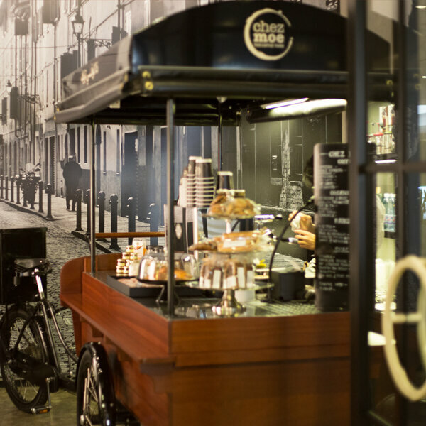 Kahve dükkanları Chez Moe, Dubai, foto