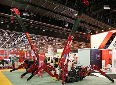 i̇nşaat makinaları ve ekipmanları Pearl Ind LLC, Sharjah, foto