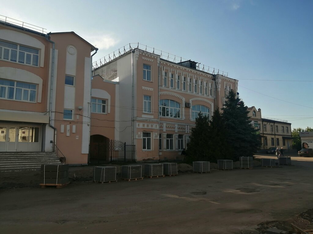 Yüksekokul Yuriev-Polysky Industrial and Humanitarian College, Yuryev‑Polski, foto