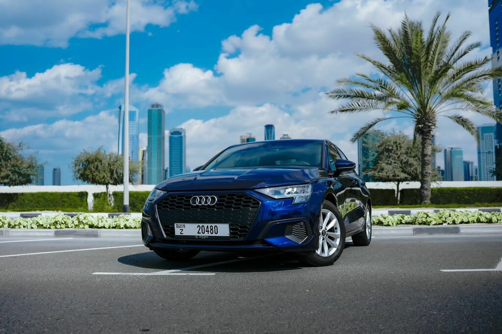 Oto kiralama Diadal, Dubai, foto