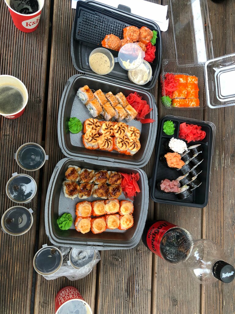 Suşi restoranı Roll & Wok, Balaşiha, foto