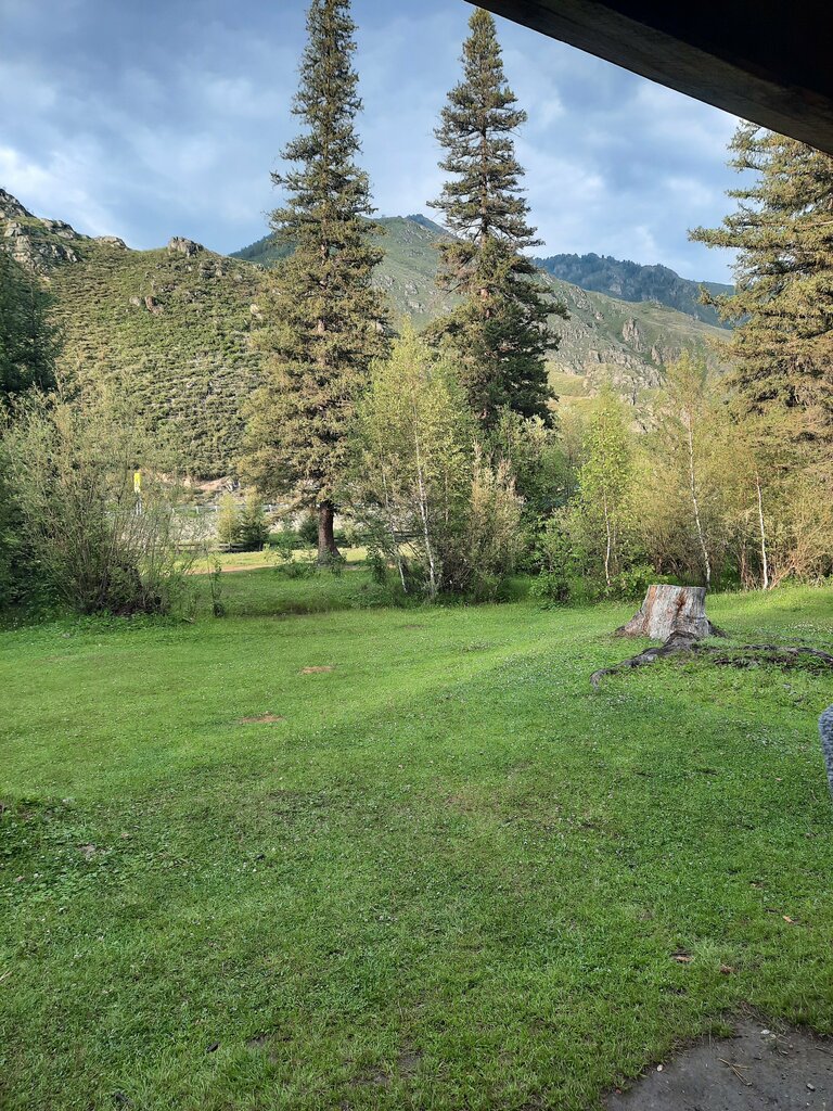 Tatil köyleri Отдых у речки, Altay Cumhuriyeti, foto
