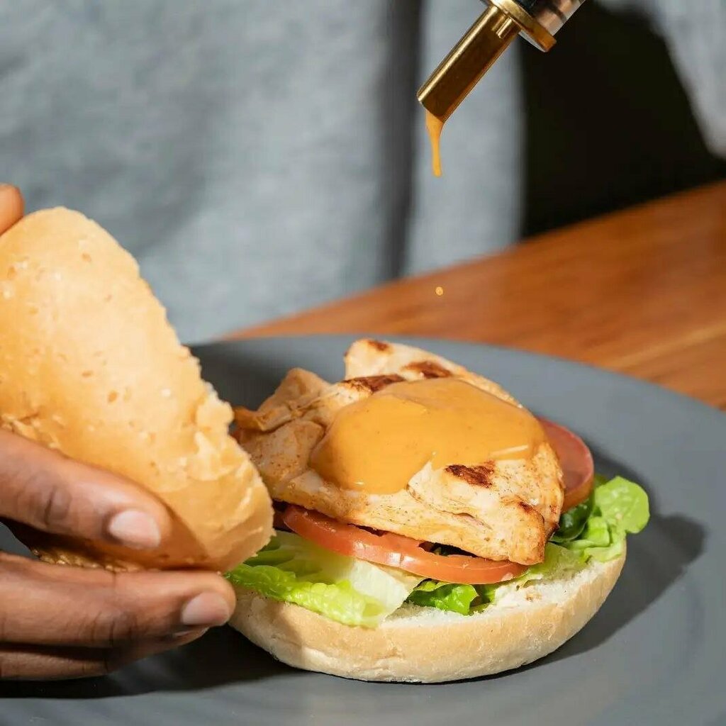 Fast food Nando's, Resül‑Hayme, foto