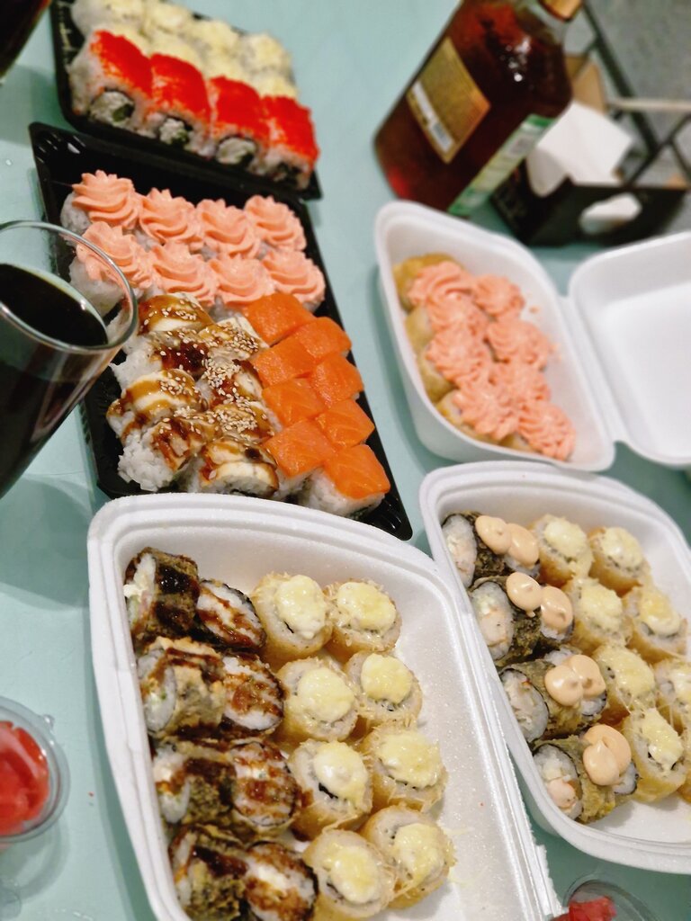 Hazır yemek teslim servisleri Wok & Roll Sushi, Krasnoyarski krayı, foto
