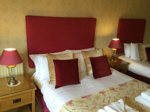 Craigroyston House & Lodge (Scotland, Perth and Kinross, Town of Pitlochry), otel