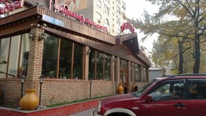 Tamada (Gagarin Avenue No:6, Almaty), kafe  Almatı'dan