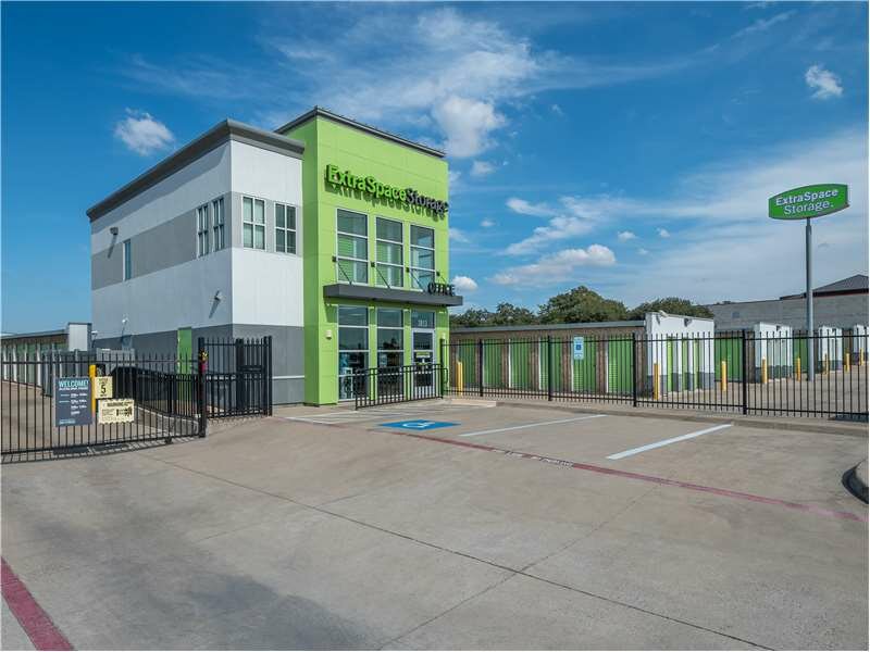 Karavan Extra Space Storage, Bedford, foto