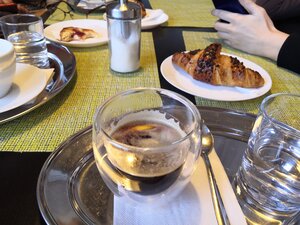 Green-White (ulitsa Bogdana Khmelnitskogo No:86/1, Miass), kafe  Miass'tan