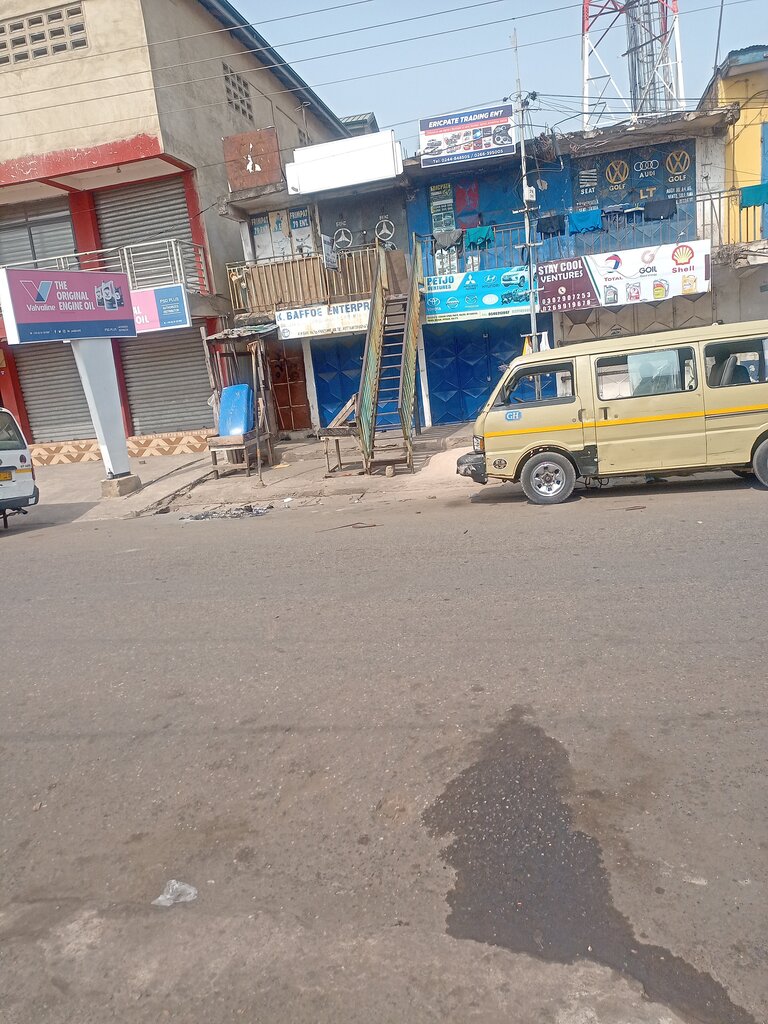 Otomobil yedek parçaları K Baffoe Ent, Akra, foto