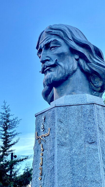 Anıt, heykel Памятник Селиму Химшиашвили, Batum, foto