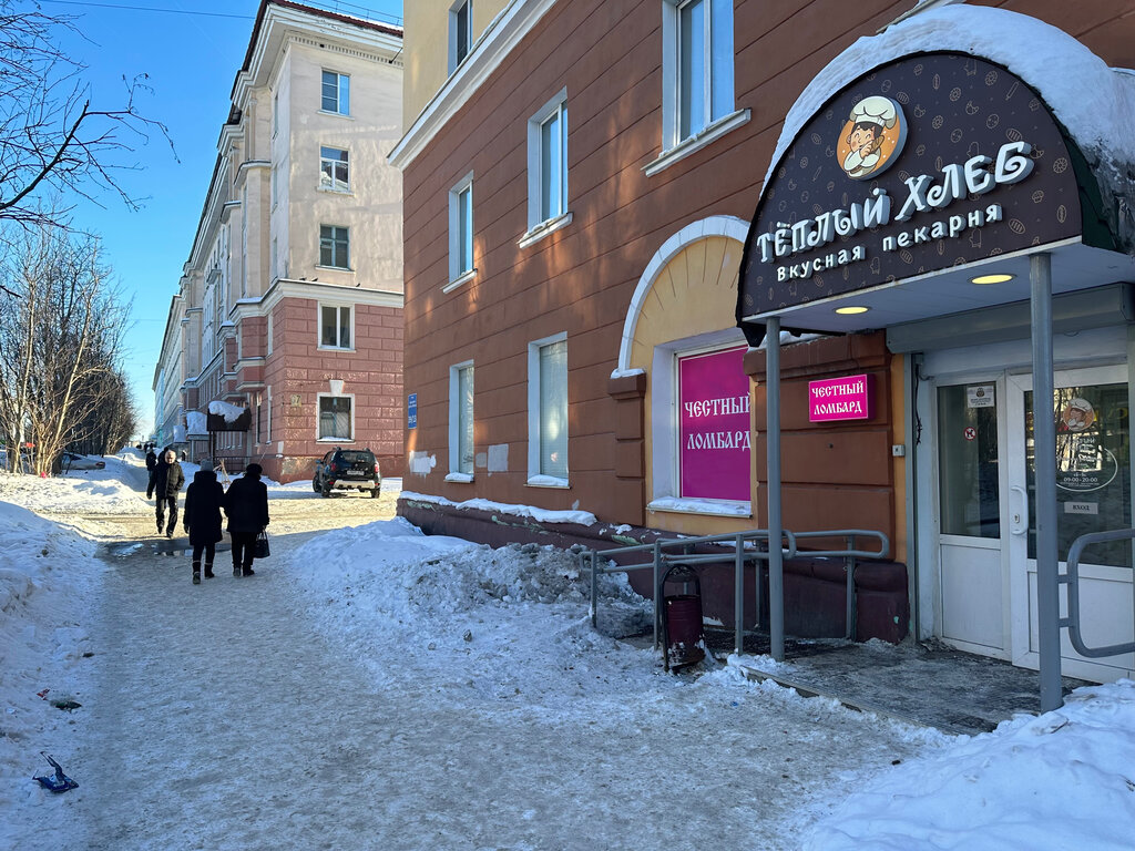 Rehincilik Chestnuy Lombard, Murmansk, foto