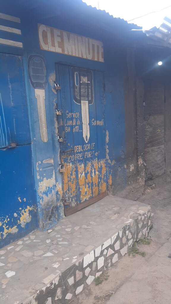 Araba anahtarları Cle Minute, Brazzaville, foto