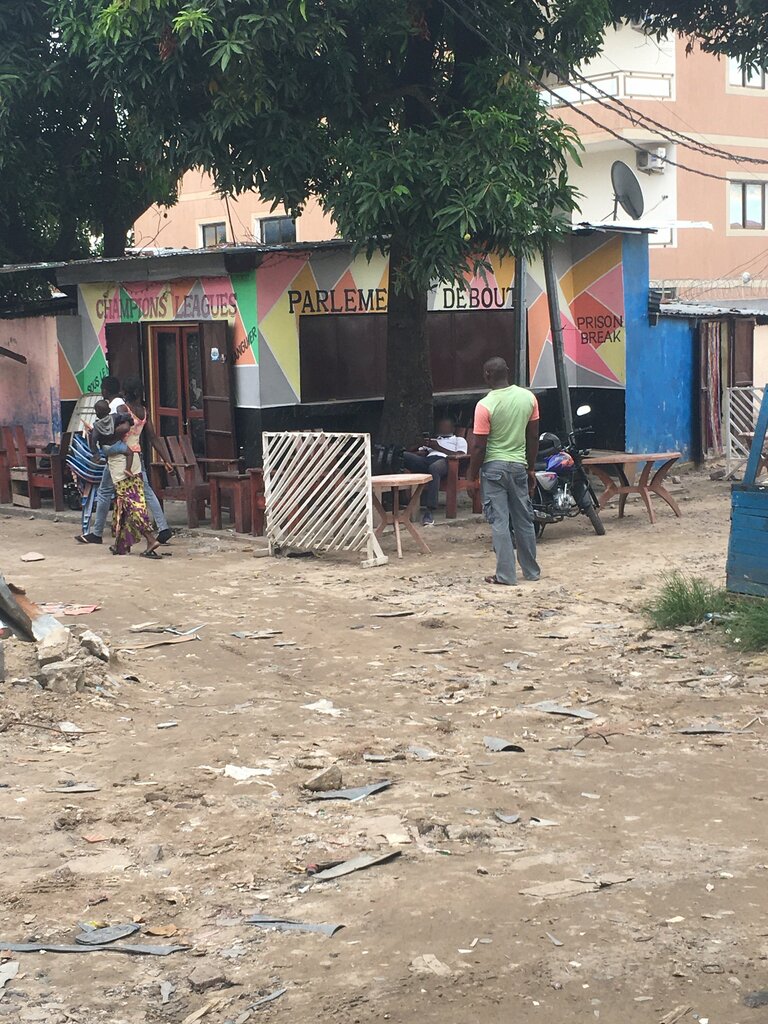 Bar Champions Leagues, Brazzaville, foto