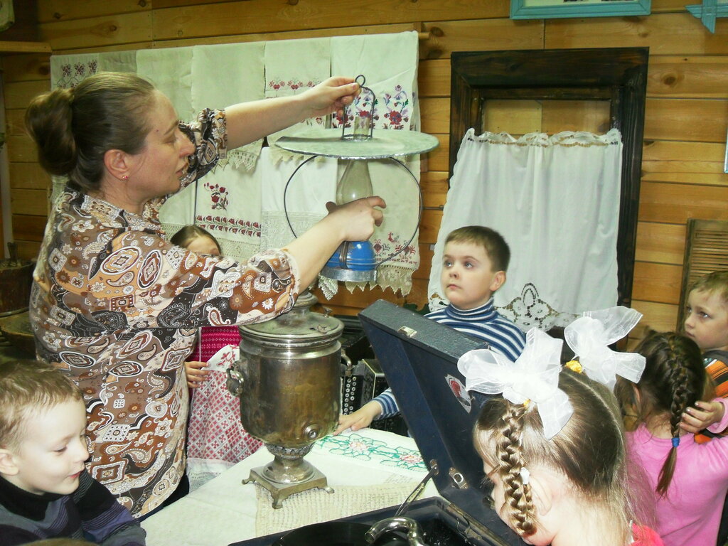 Kütüphaneler Biblioteka im. Mayakovskogo, filial 1, Zelenogorsk, foto