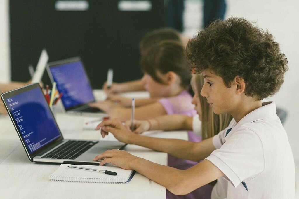 Ortaokul Apachia Institute For Private Training, Sharjah, foto