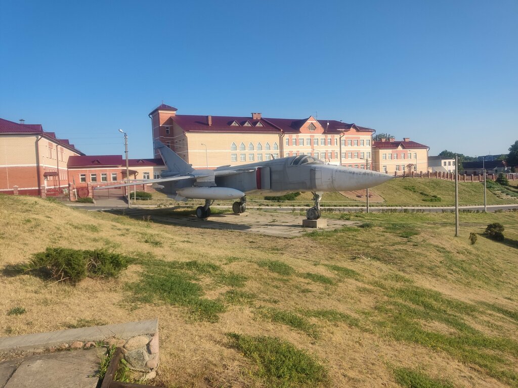 Teknoloji anıtı Самолет Су-24М, Glubokoye, foto