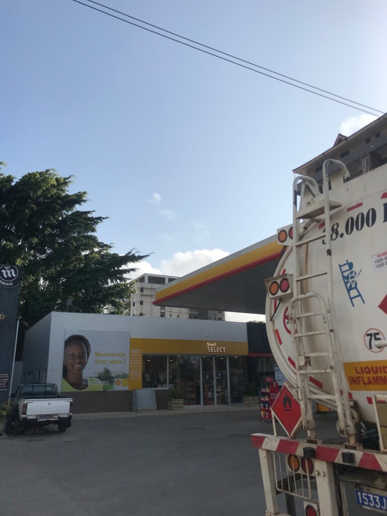 Benzin istasyonu Station Shell, Abican, foto