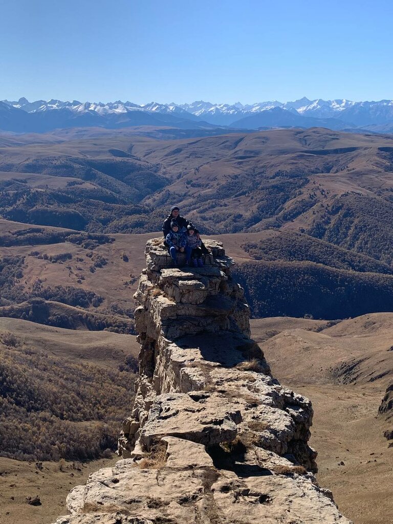 Geziler В горы и точка, Karaçay‑Çerkez Cumhuriyeti, foto