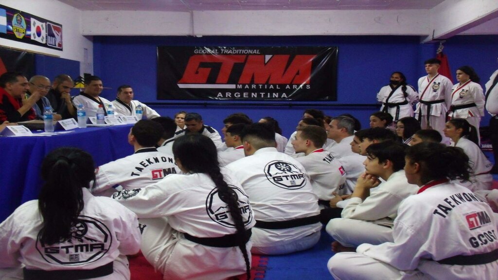 Spor ve eğlence merkezi Roldan Artes Marciales, Rosario, foto