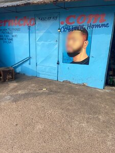 Bernicko.com (Brazzaville, Commune de Ouenzé, Avenue Monseigneur Benoit Ngatsongo), kuaförler  Brazzaville'den