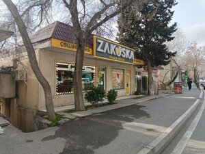 Zakuska (Vunqtau Street No:128A, Baku), bira dükkanı  Bakü'den