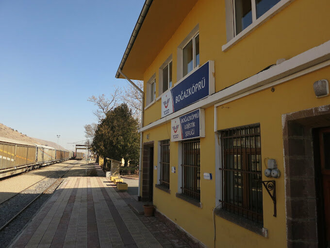 Tren istasyonu Türkiye Cumhuriyeti Devlet Demiryolları, Kayseri, foto