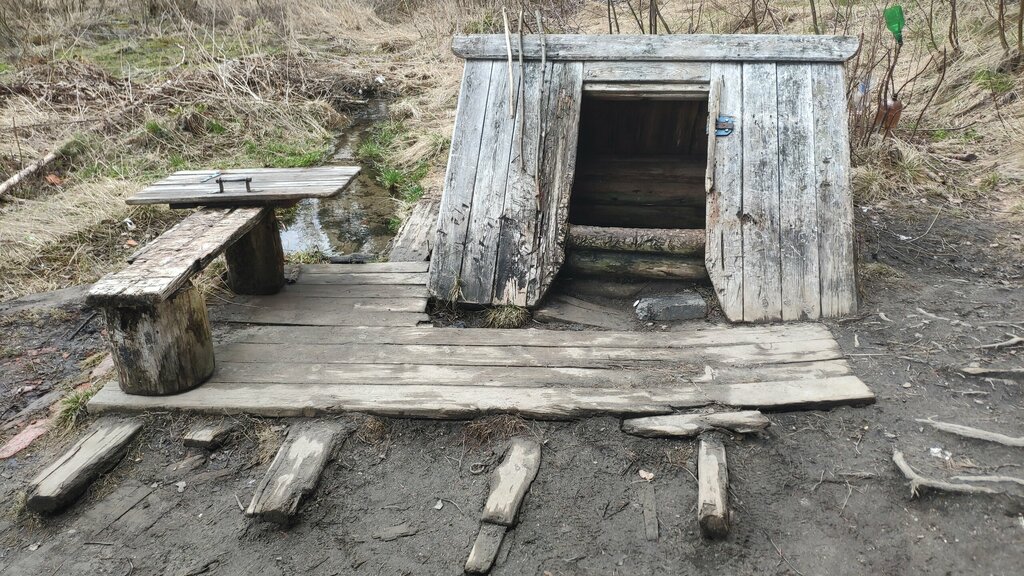 Pınar, çay Spring, stream, Karelya, foto