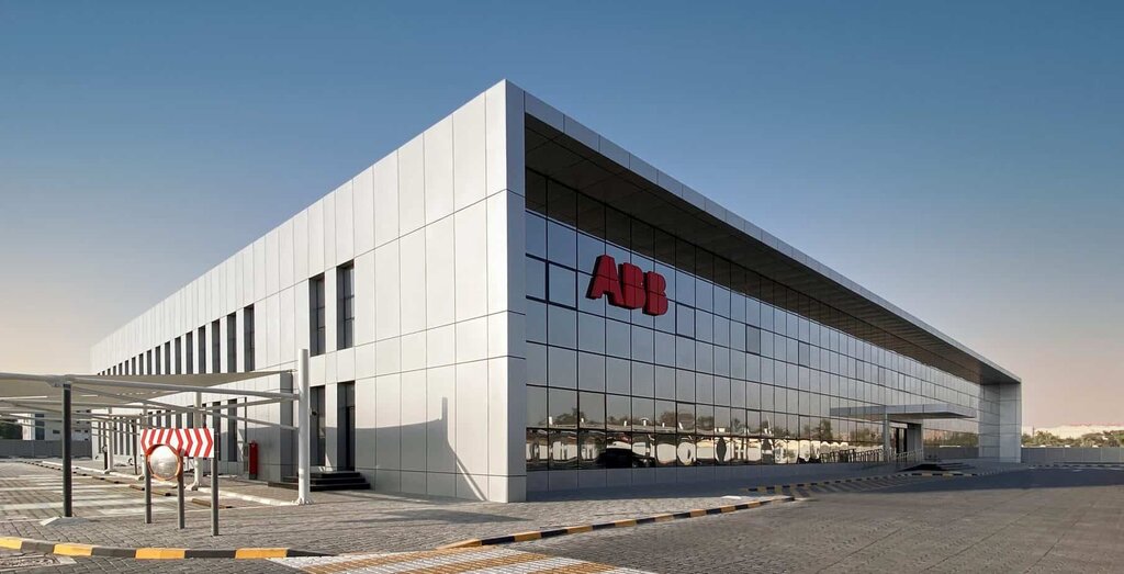 Yeni teknolojiler ve ar-ge merkezleri Al Suweidi Engineering Consultants Bureau L. L. C, Al Ain, foto