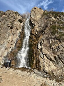 Bear Waterfall (Almaty oblysy, Eńbekshiqazaq aýdany, reka Ayuly), şelale  Almatı eyaletinden