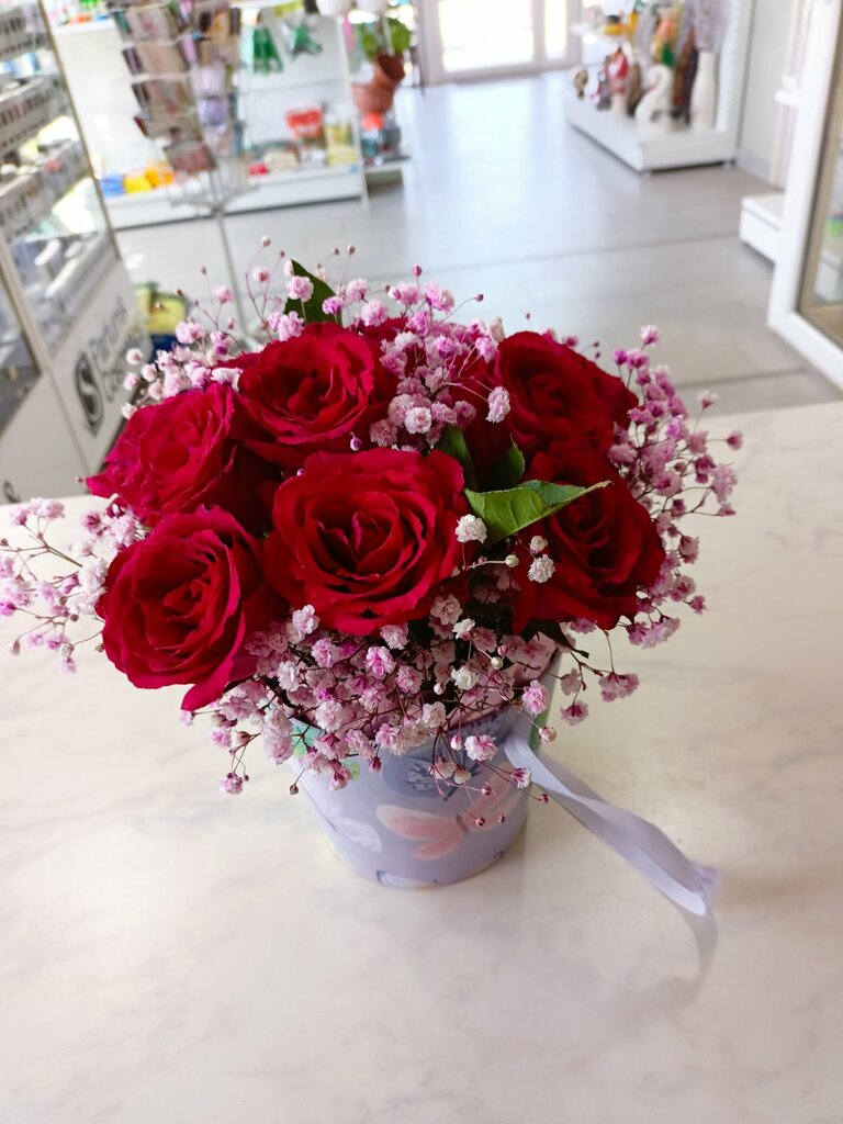 Çiçekçiler Цветы и подарки, Nijegorodskaya oblastı, foto