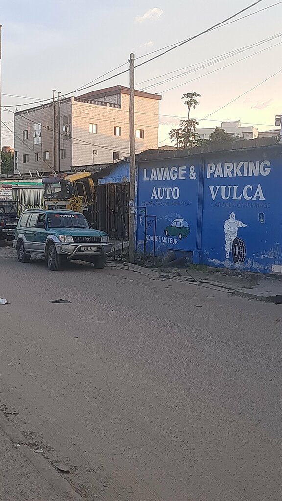 Oto yıkama Lavage & Parking, Brazzaville, foto