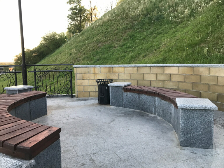Bank Bench, Moguilev, foto