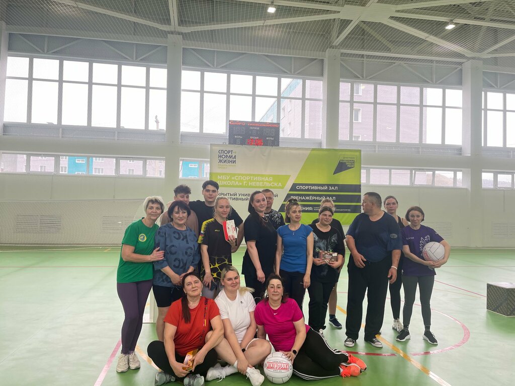 Spor okulları Крытый универсальный спортивный зал, Sahalin Bölgesi, foto