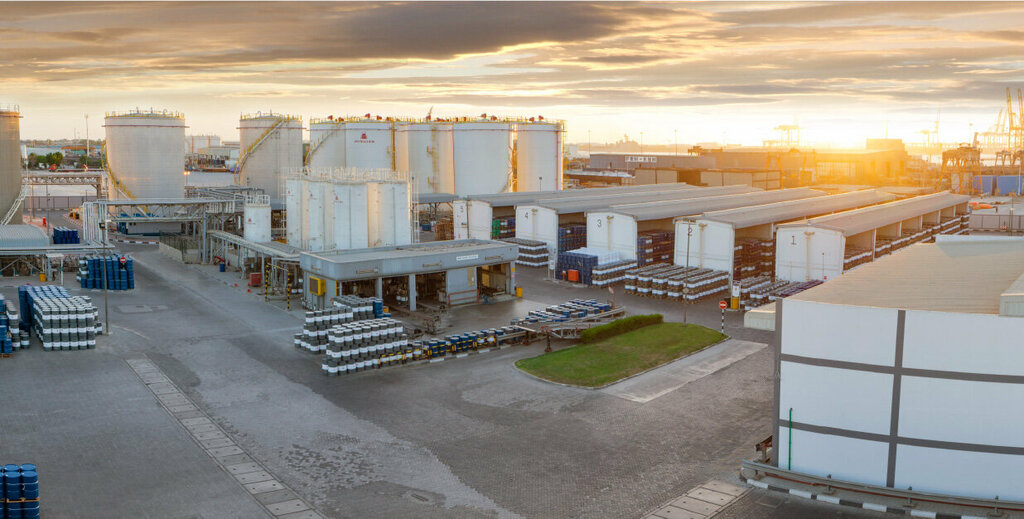 Kimyasal ekipmanlar Petrochem Corporate, Dubai, foto
