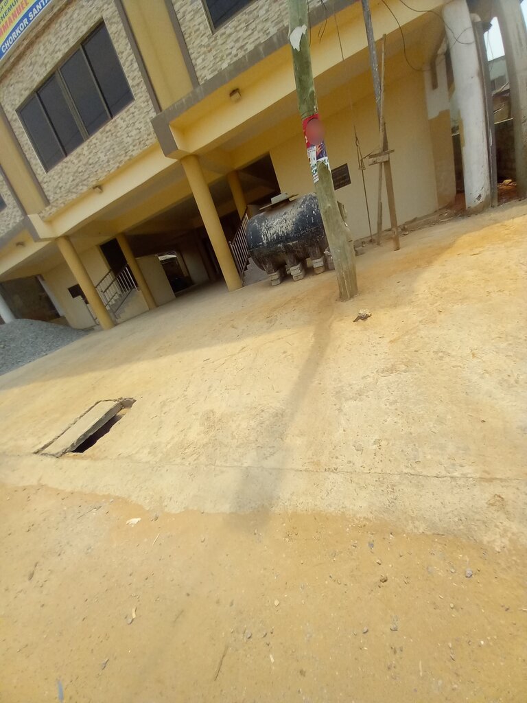 Dini dernekler Emmanuel Assembly, Akra, foto