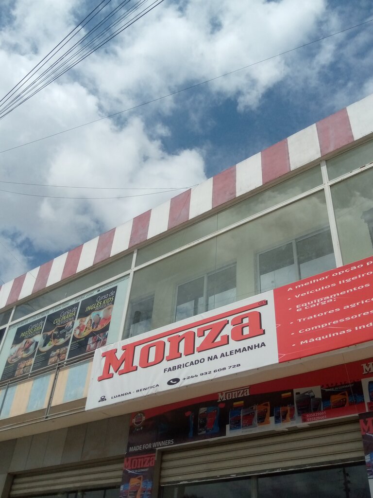 Alışveriş merkezleri Madya Shopping Center, Loanda, foto