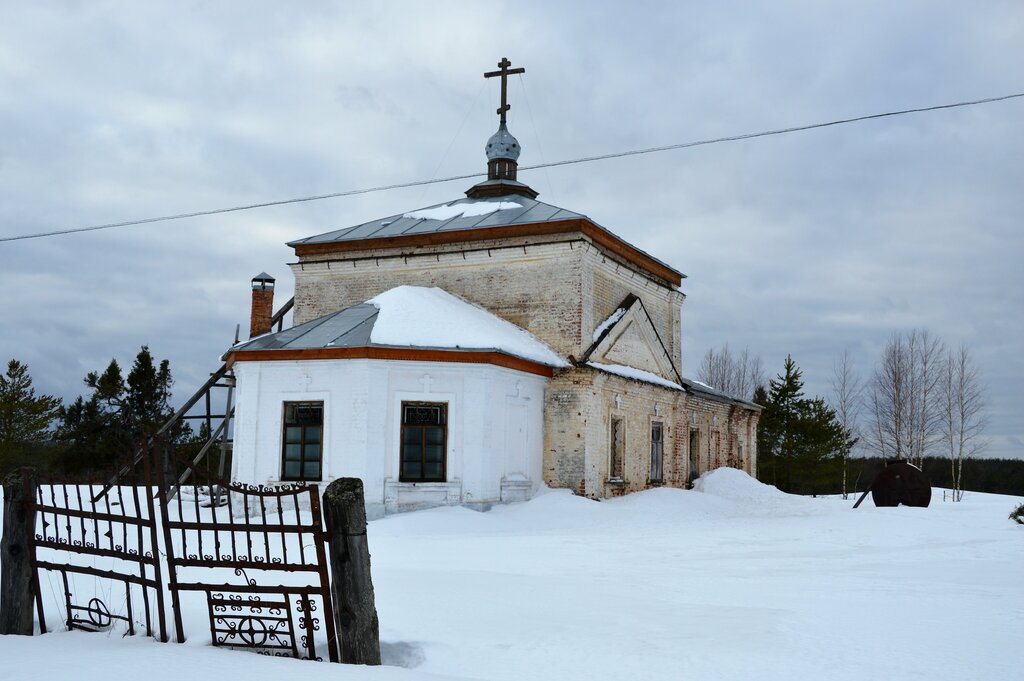 Ortodoks kiliseleri Церковь Спаса Нерукотворного Образа в Нижнем Починке, Kirovskaya oblastı, foto