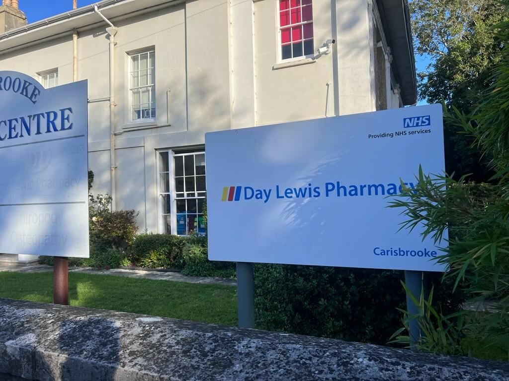 Eczaneler Day Lewis Pharmacy Carisbrooke, İngiltere, foto