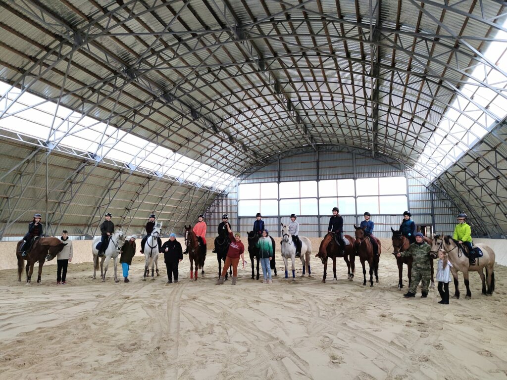 At ve binicilik kulüpleri Revival, Yekaterinburg, foto