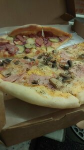 Cactus (vulica Kamienščykava No:36, Gomiel), pizzacılar  Gomel'den