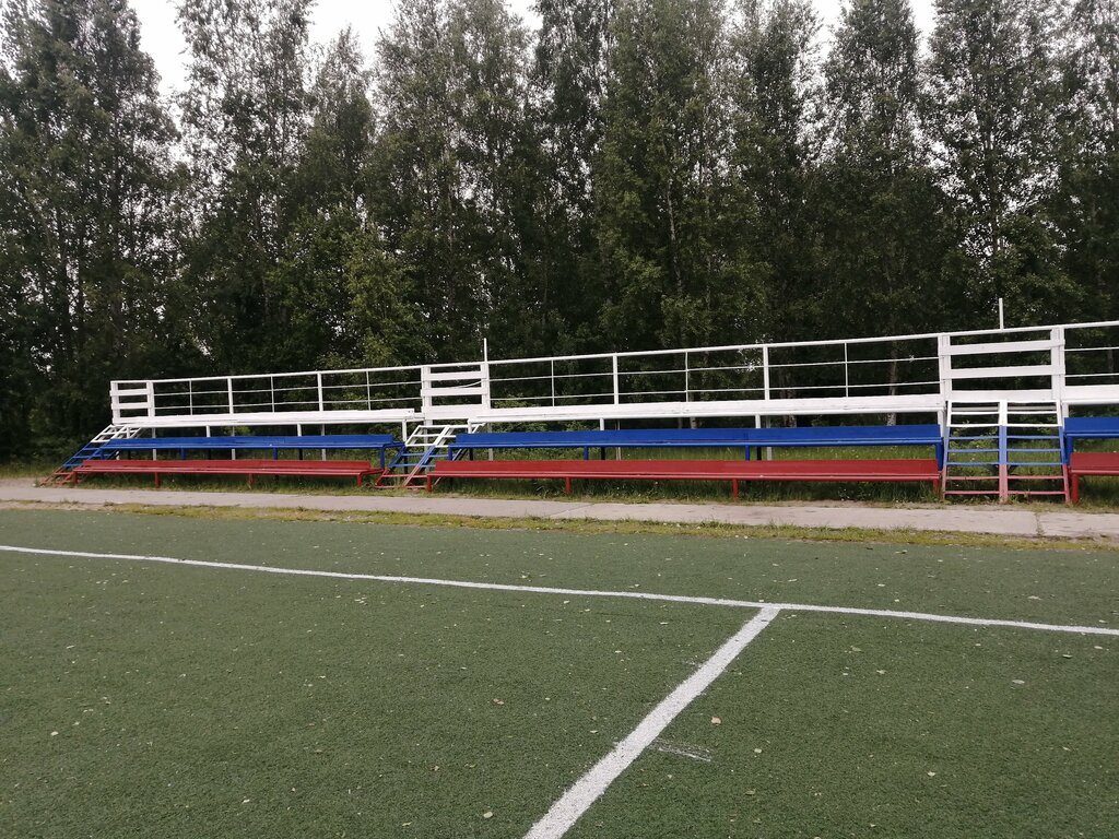 Ortaokul Mou Srednyaya obshcheobrazovatelnaya shkola № 4, Hantı‑Mansi Özerk Okrugu, foto