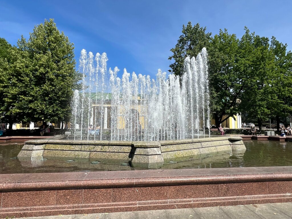 Çeşme Музыкальный фонтан, Kronstadt, foto