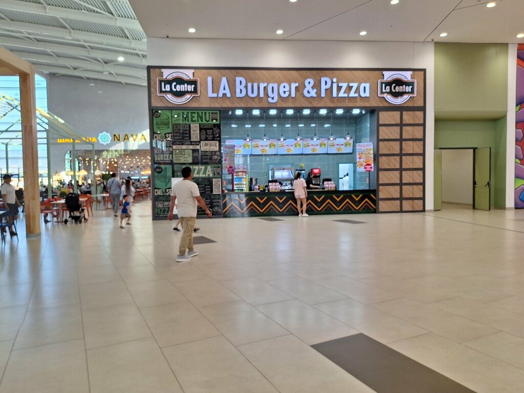 Fast food La Burger & Pizza, Almatı, foto