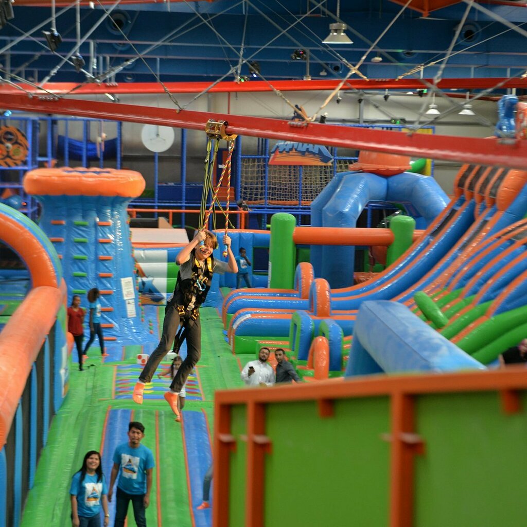 Spor ve eğlence merkezi Air Maniax, Dubai, foto