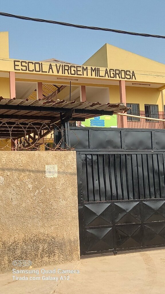 Ortaokul Escola Virgem Milagrosa, Loanda, foto