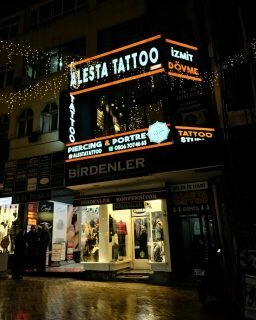 Dövmeciler Alesta Tattoo, İzmit, foto
