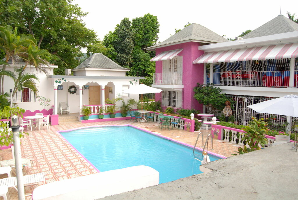 Otel PinkHibiscus Guest House, Montego Bay, foto