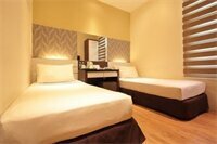 The V Hotel (Jalan Mufti Haji Khalil), otel  Cuantan'dan